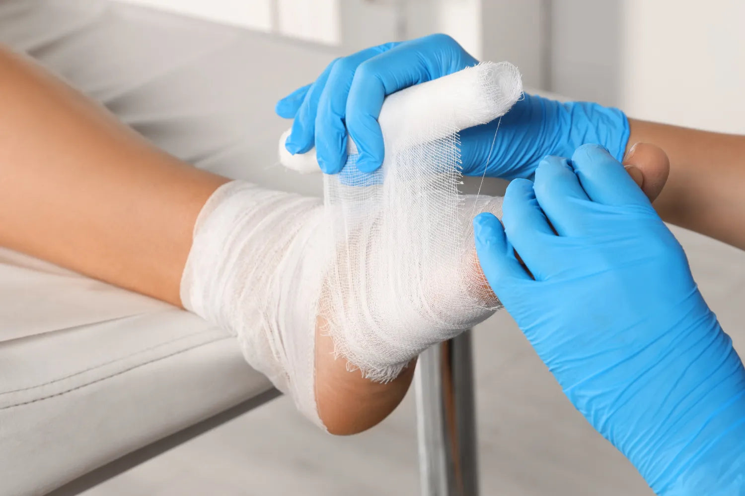 How To Tape Your Foot for Plantar Fasciitis: What To Know | Comrad