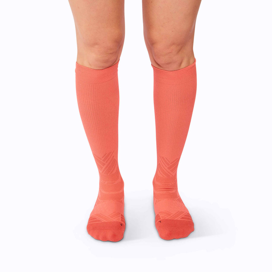 Compression Socks for Flying & Long-Haul Traveling | COMRAD
